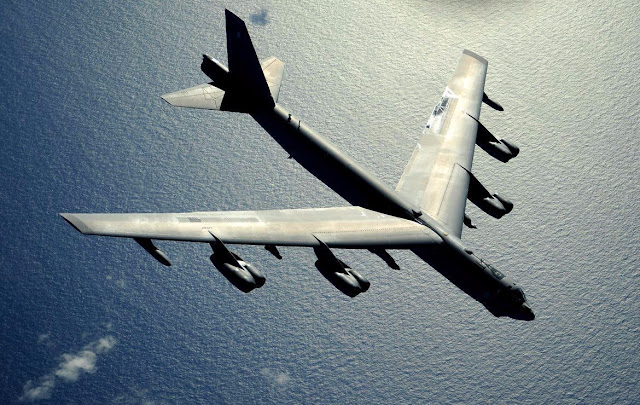 Boeing B-52 Stratofortress Inflight Over Pacific Ocean - Aircraft Wallpapers HD