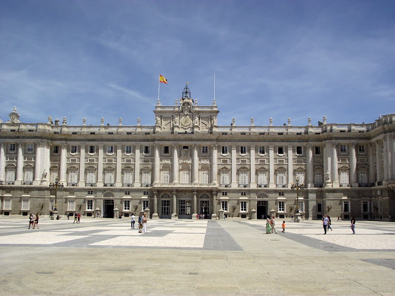 What's Going on With Katie: A Day Trip to the US Embassy in Madrid