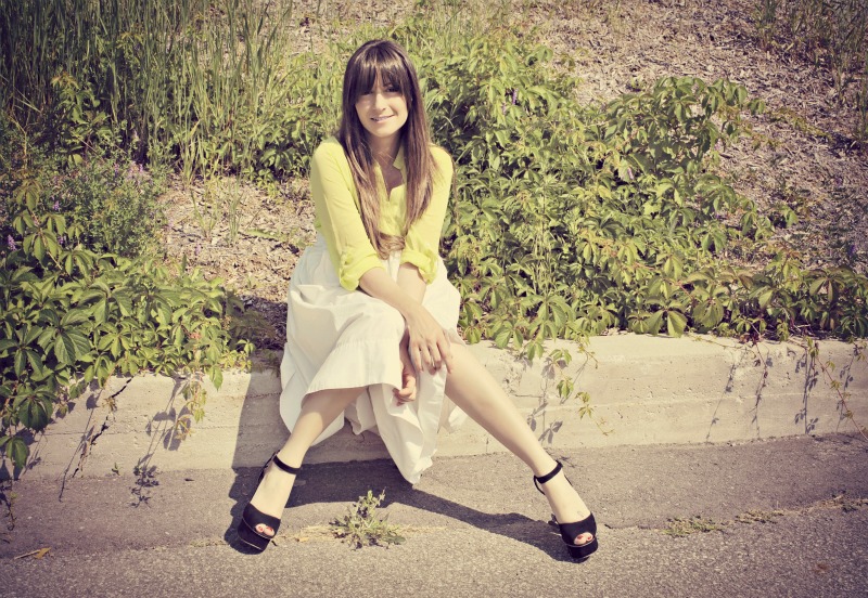 she's buzzing just like neon | Quality Rivets