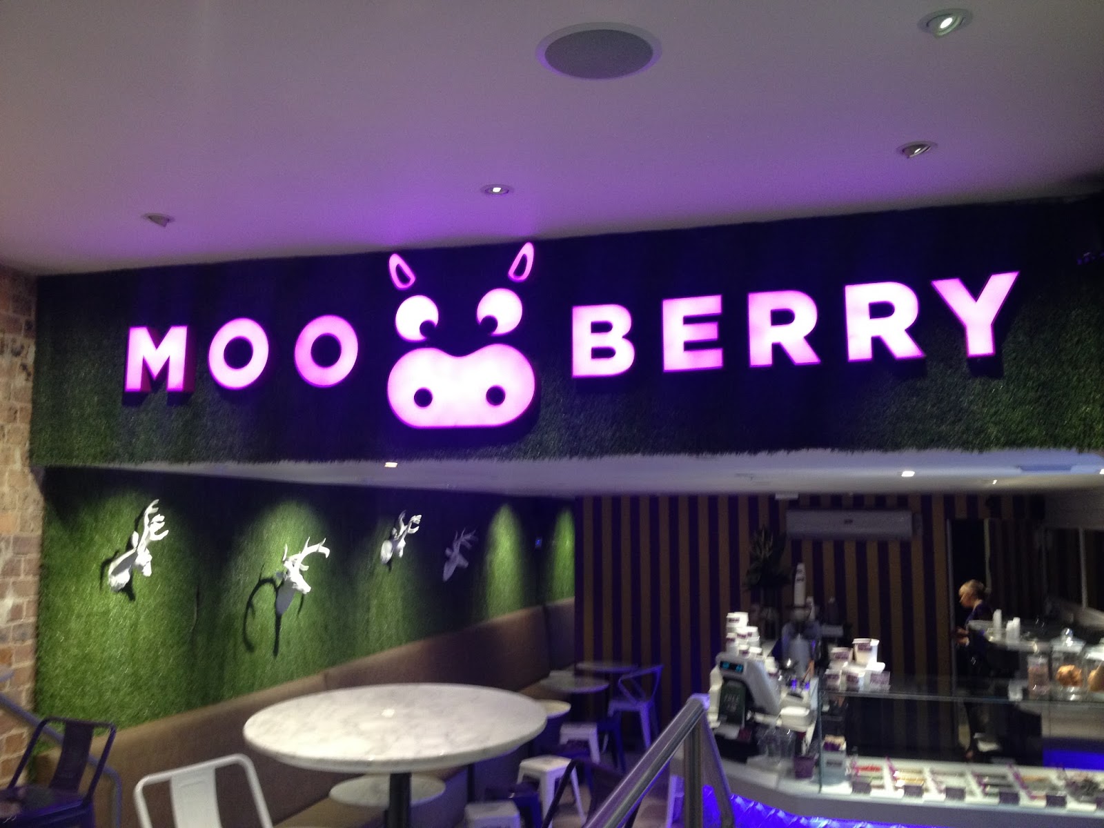 The Random Foodie: MooBerry, Newtown
