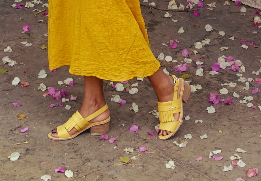 {Fashion} Courtyard of the maidens ~ The Fleamarket Queen {Fashion} Courtyard of the maidens ~ The Fleamarket Queen