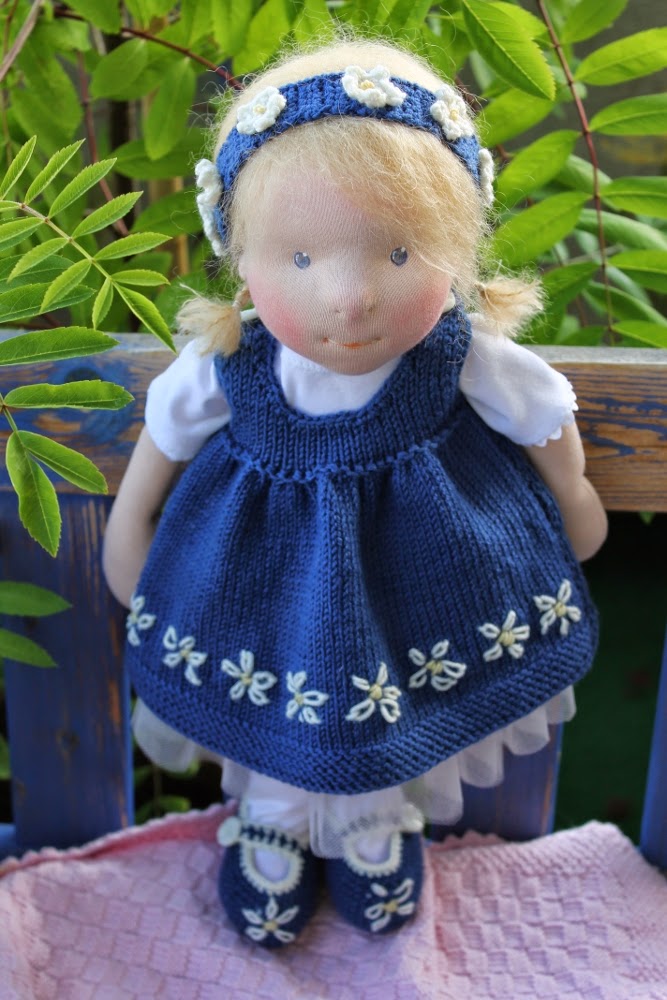 Puppenliesl: Monatspuppen