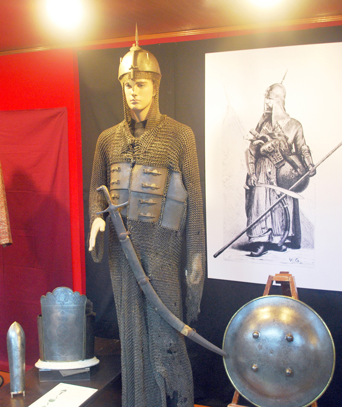 Muzium Etnografi Melayu: Pameran Perisai