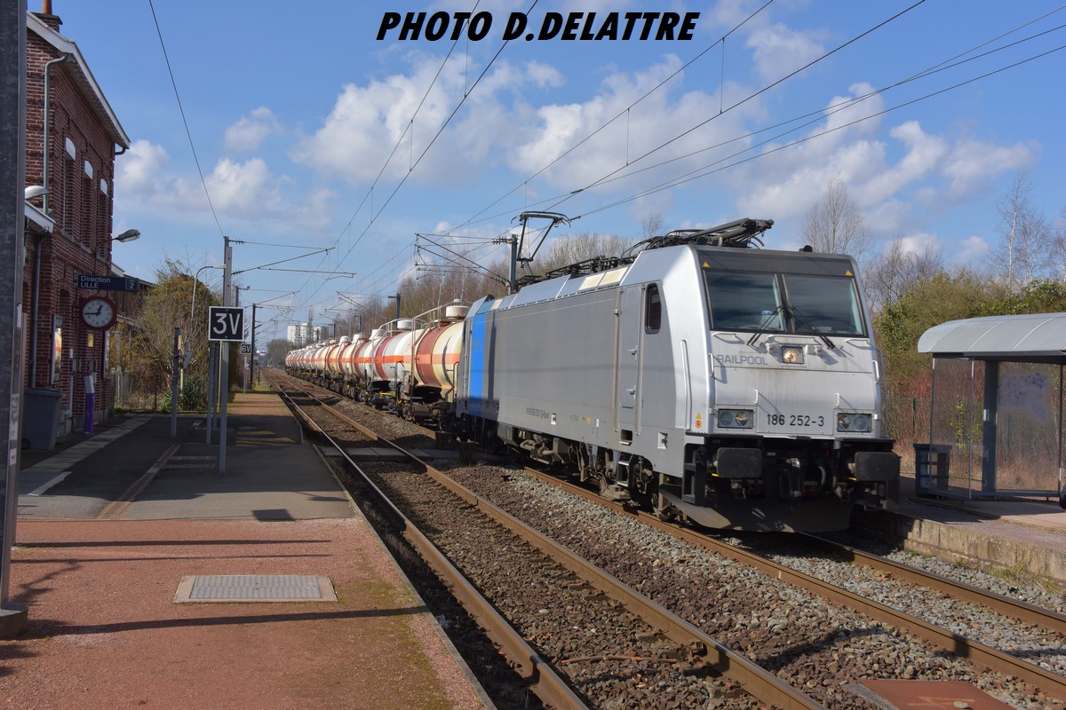 LA PASSION DU TRAIN: 2 Traxx (la même) par Didier