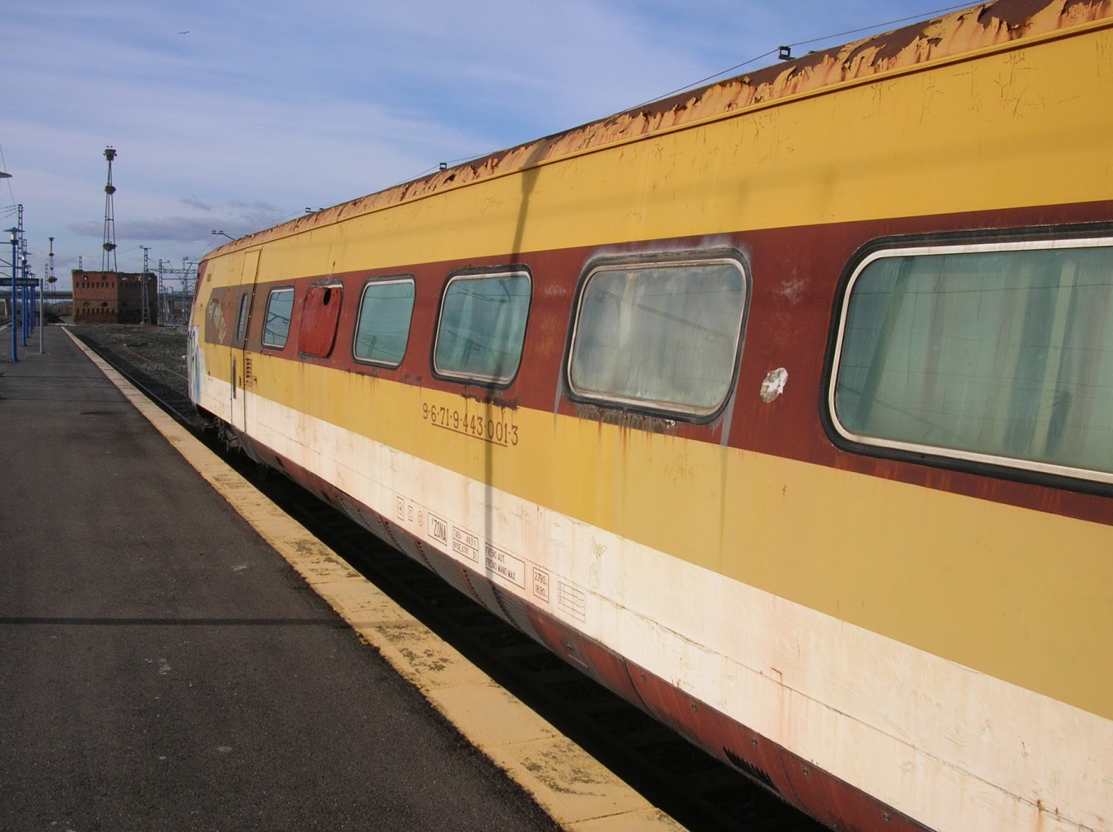 Renfe serie 443 "platanito" un tren basculante y singular