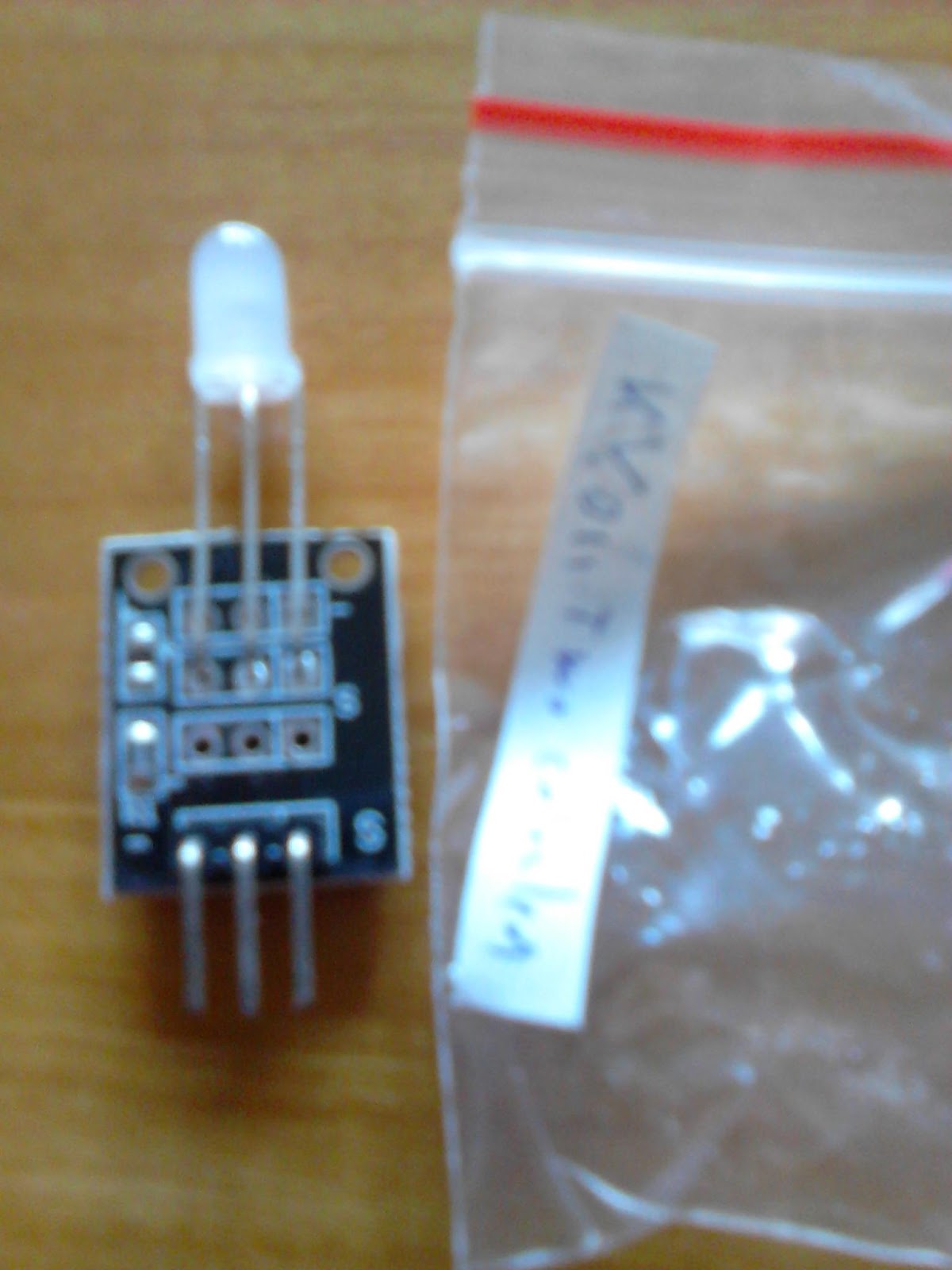 The Jeronimus.Net blog: Arduino_KY-011_2-color_LED_module