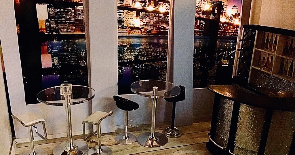 Sparkle Bar: Welcome to Sparkle Bar! I’m back ladies and gents...