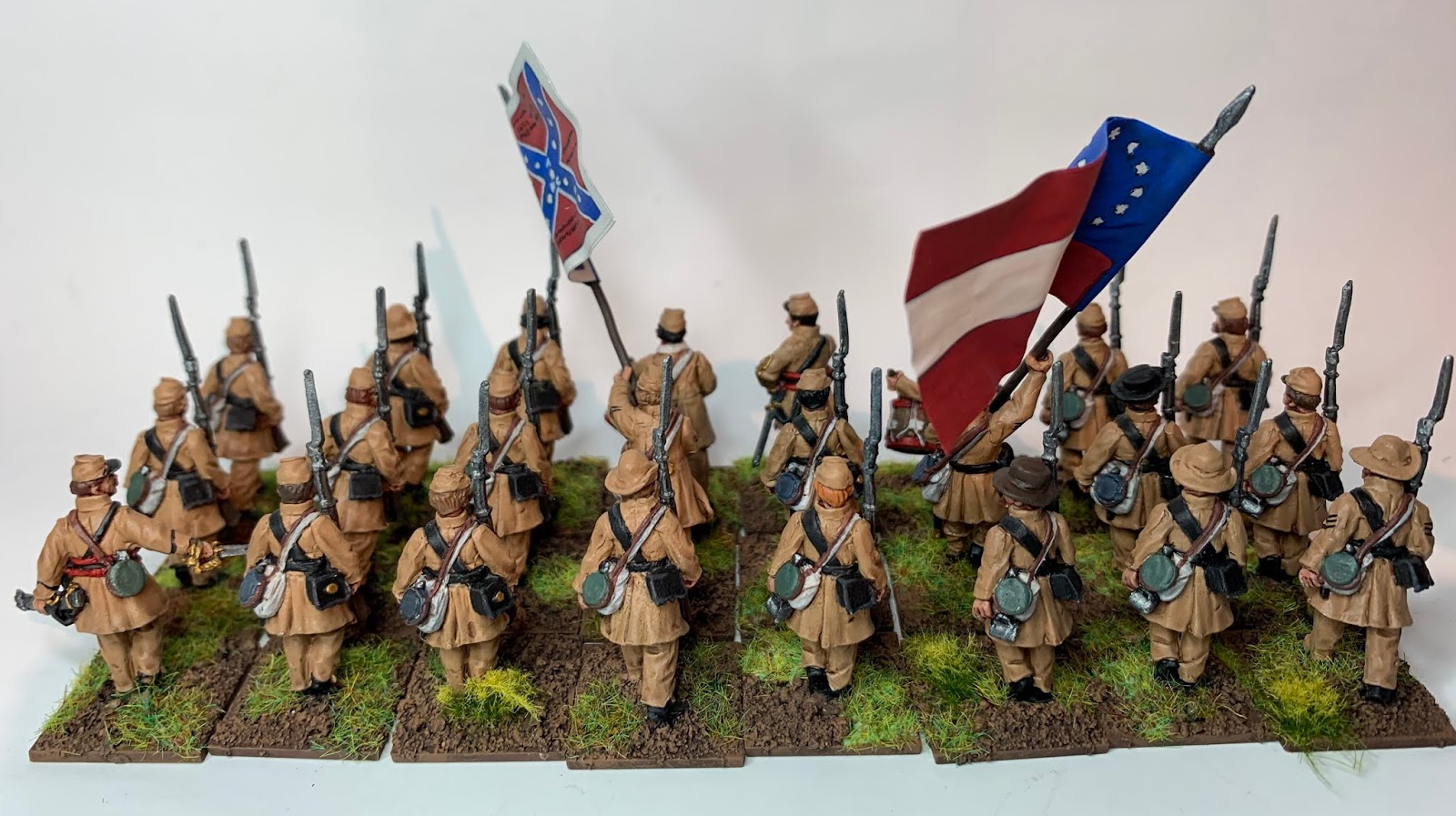Blue Max Miniatures: Confederate Infantry in butternut uniform
