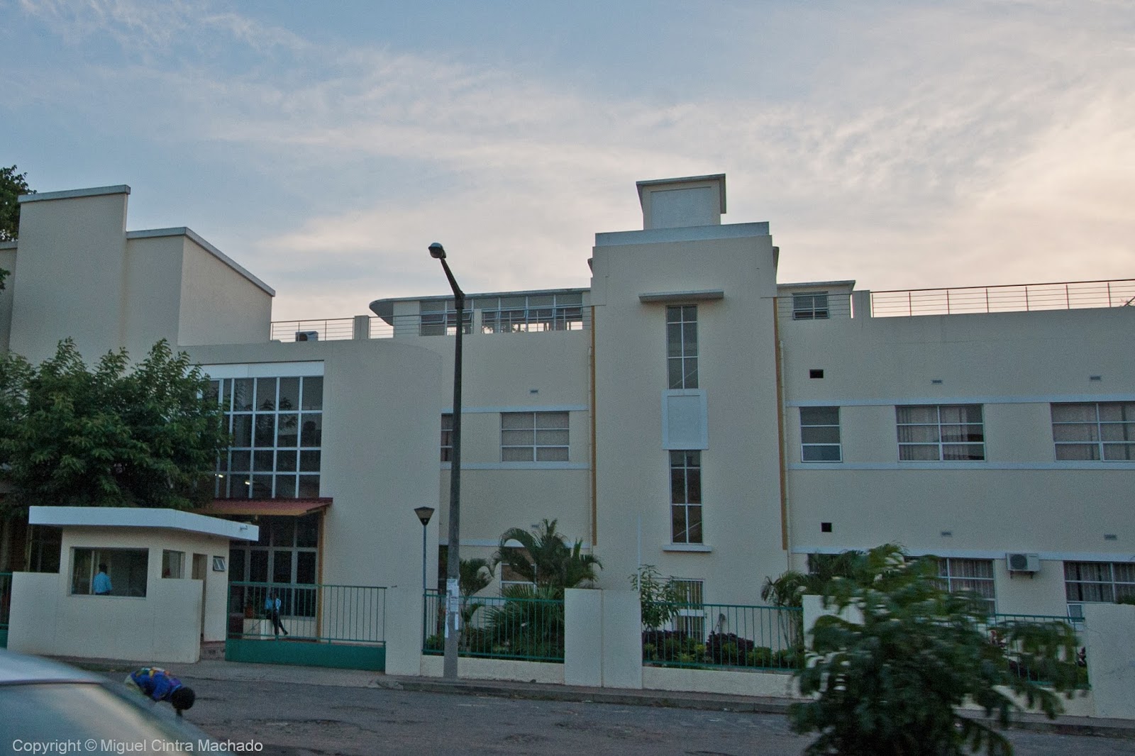 Hospital Central de Maputo - edifício modernista reabilitado