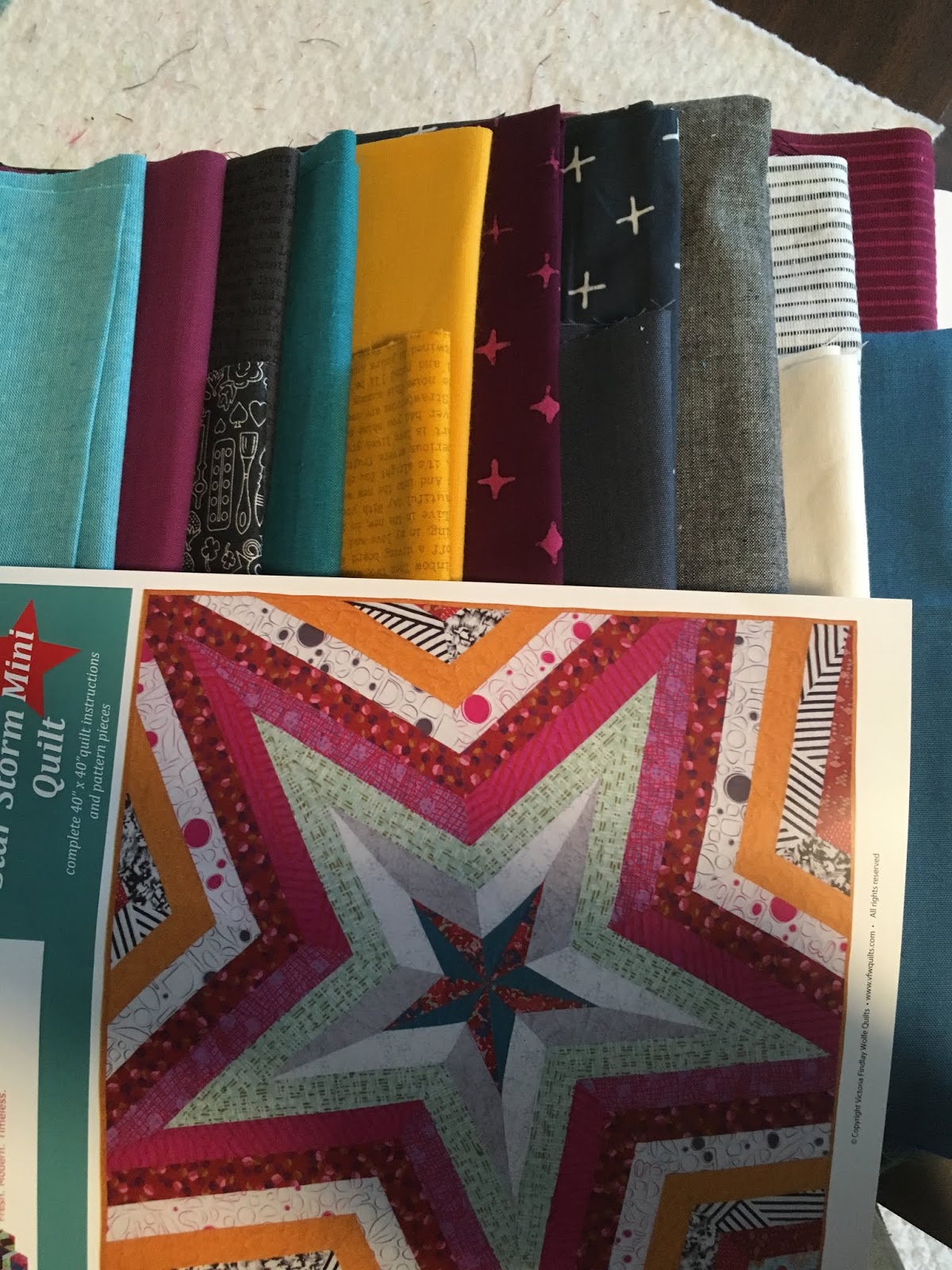 mmm quilts: Star Storm Mini