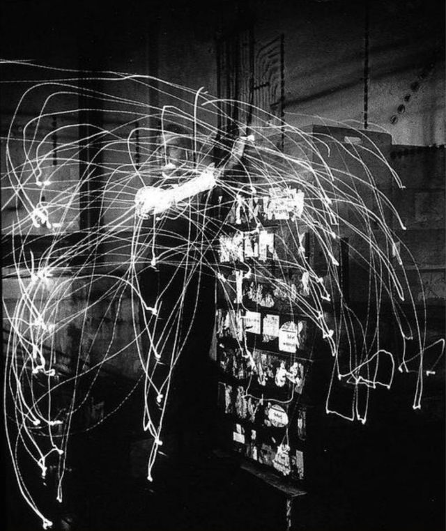 The First Known Light Painting Photos, 1914 ~ Vintage Everyday