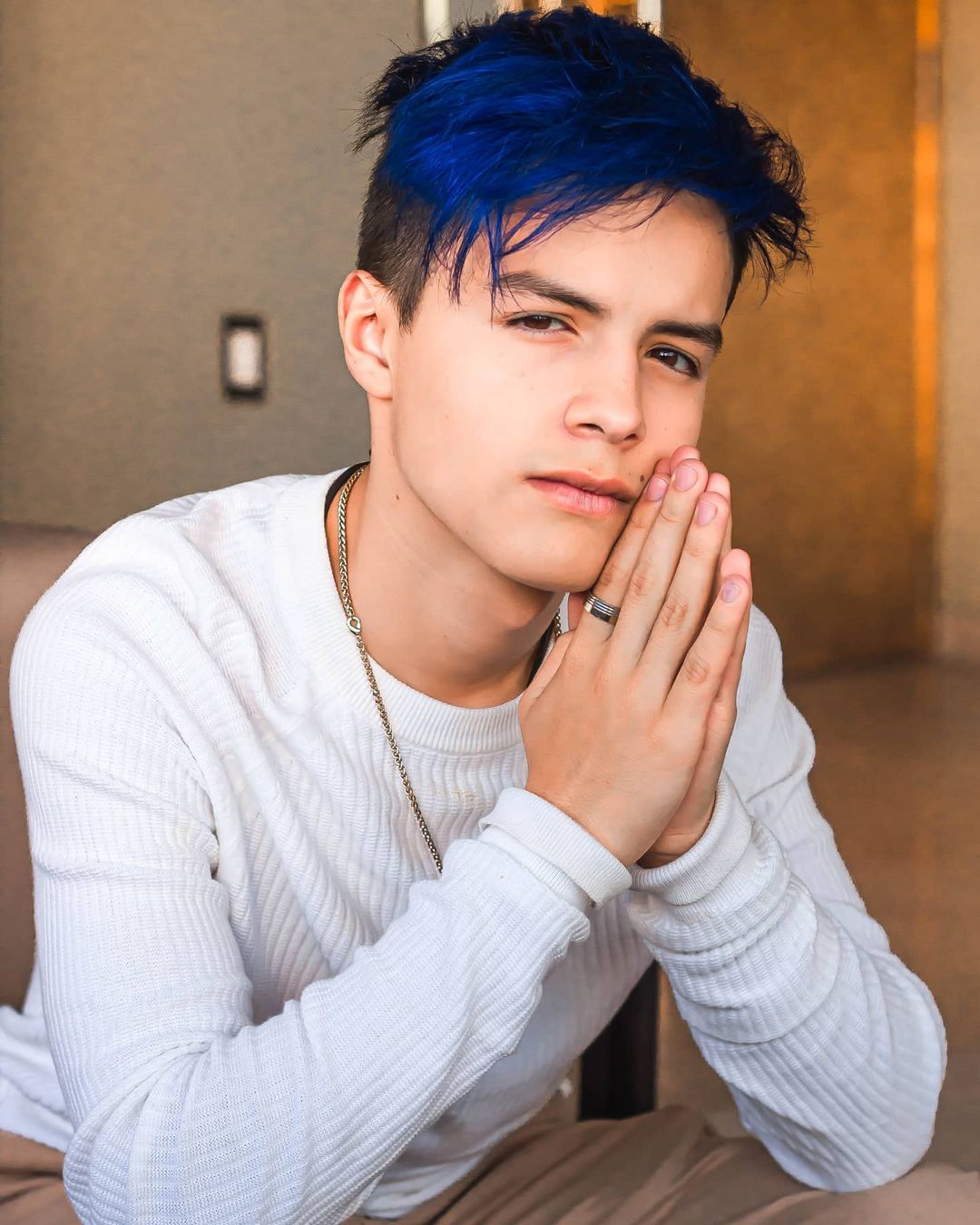 ZONA VIP: Juanse Laverde muestra su nueva faceta más madura y juvenil ...