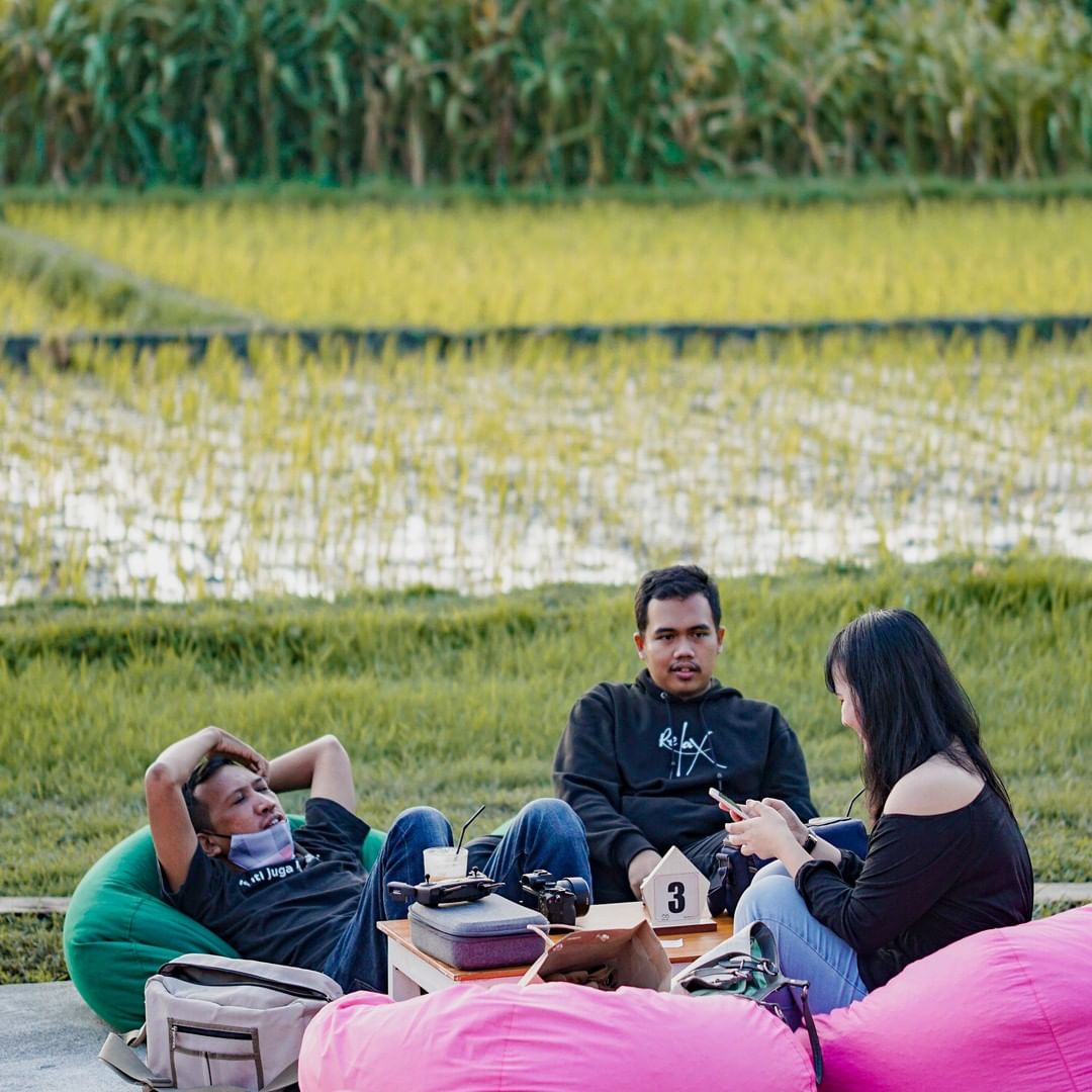 Carney Cafe Jogja Review Menu, Fasilitas, Jam Buka & Lokasi