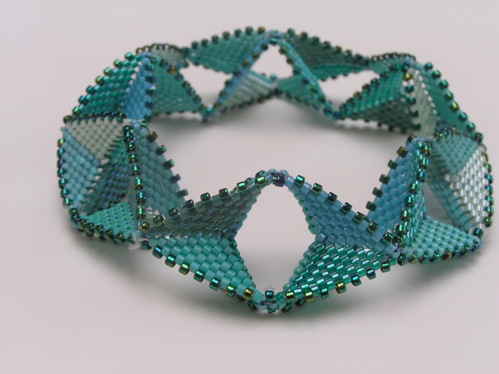 Catrina jewels: Contemporary Geometric Beadwork design Ina Hascher