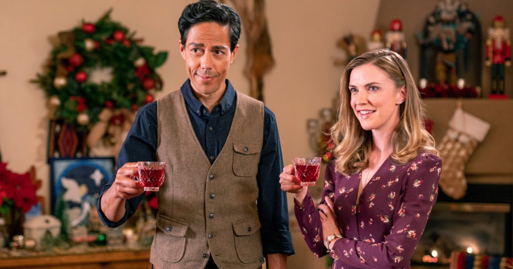 C'est un beau téléfilm : Noël et Romance...Chrisnow: SOUS LE CHARME DE NOËL / The Christmas Yule ...