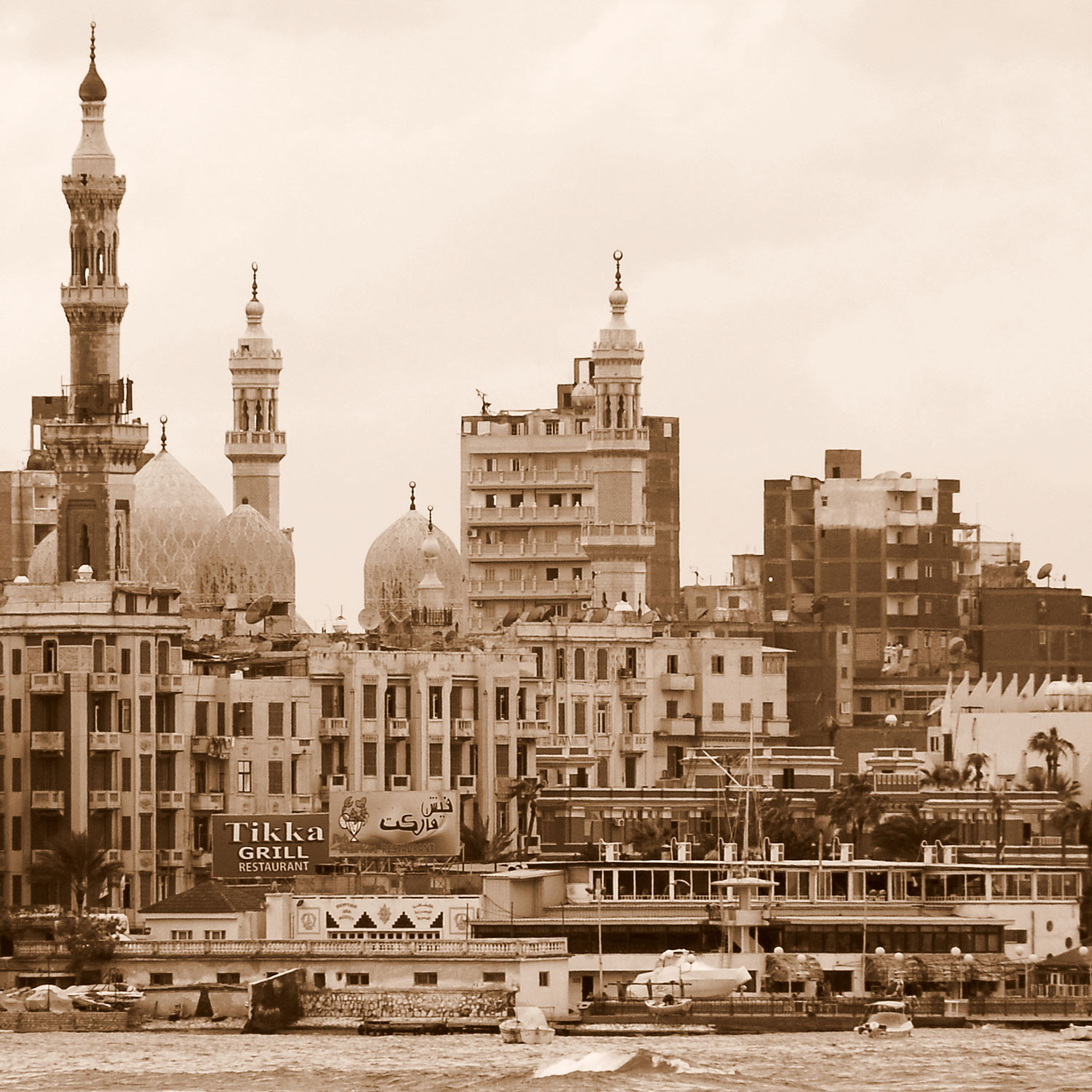 Pillar to Post: SUNDAY REVIEW / LAWRENCE DURRELL’S ALEXANDRIA