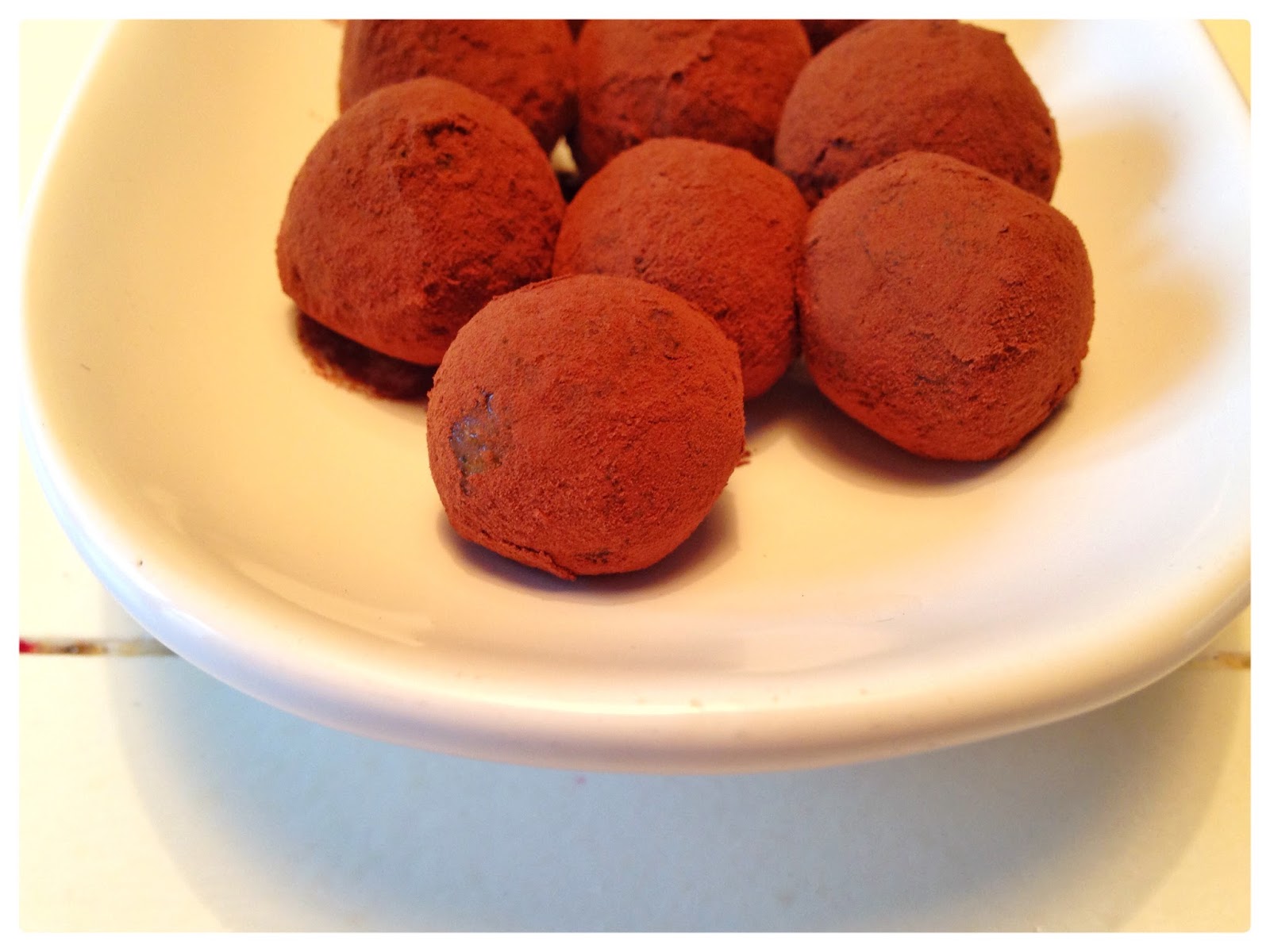 Vrijgevig Blog: Dadel, munt & pecannoten balletjes