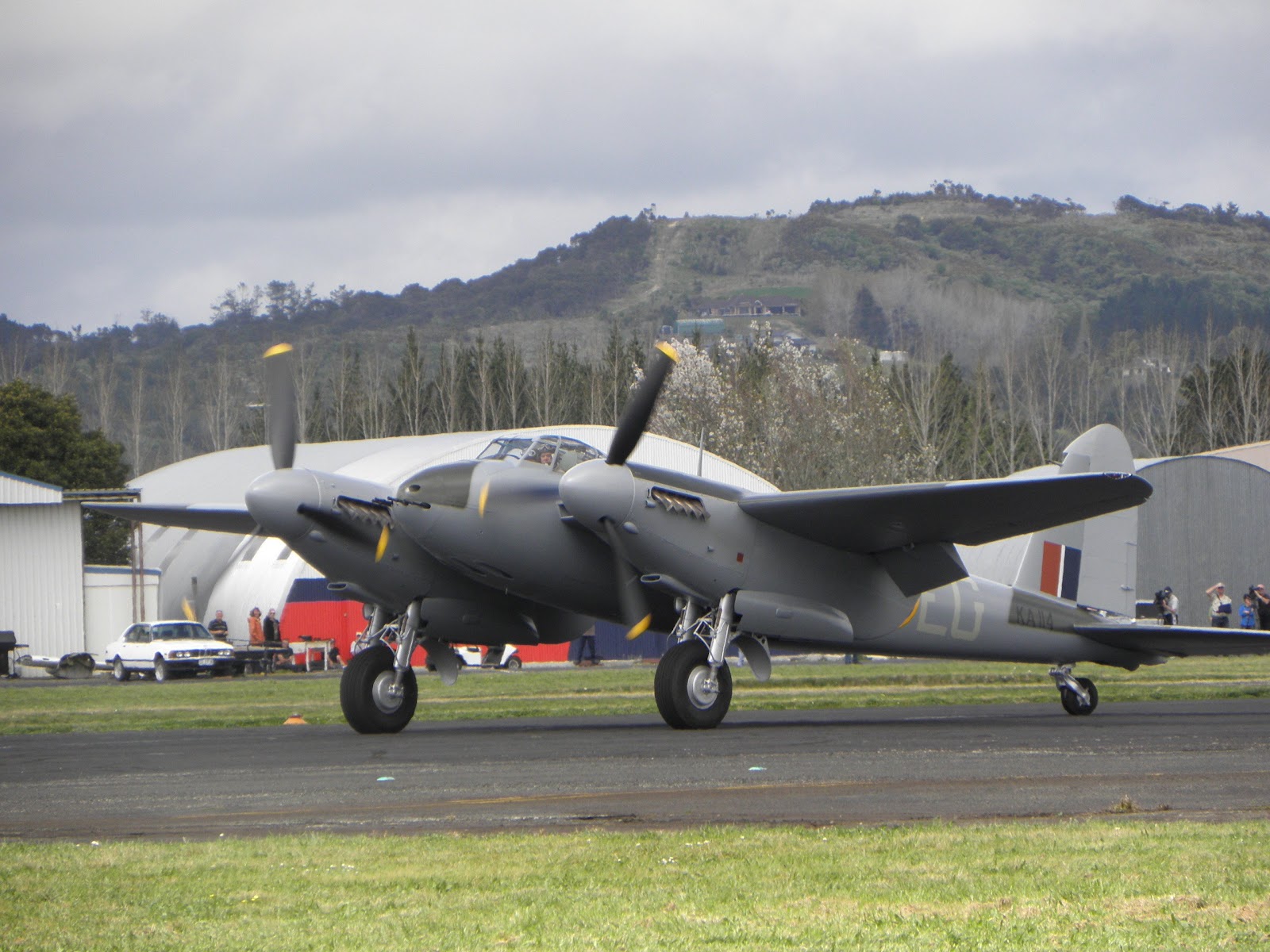 NZ Civil Aircraft: Mosquito ZK-MOS and Anson ZK-RRA