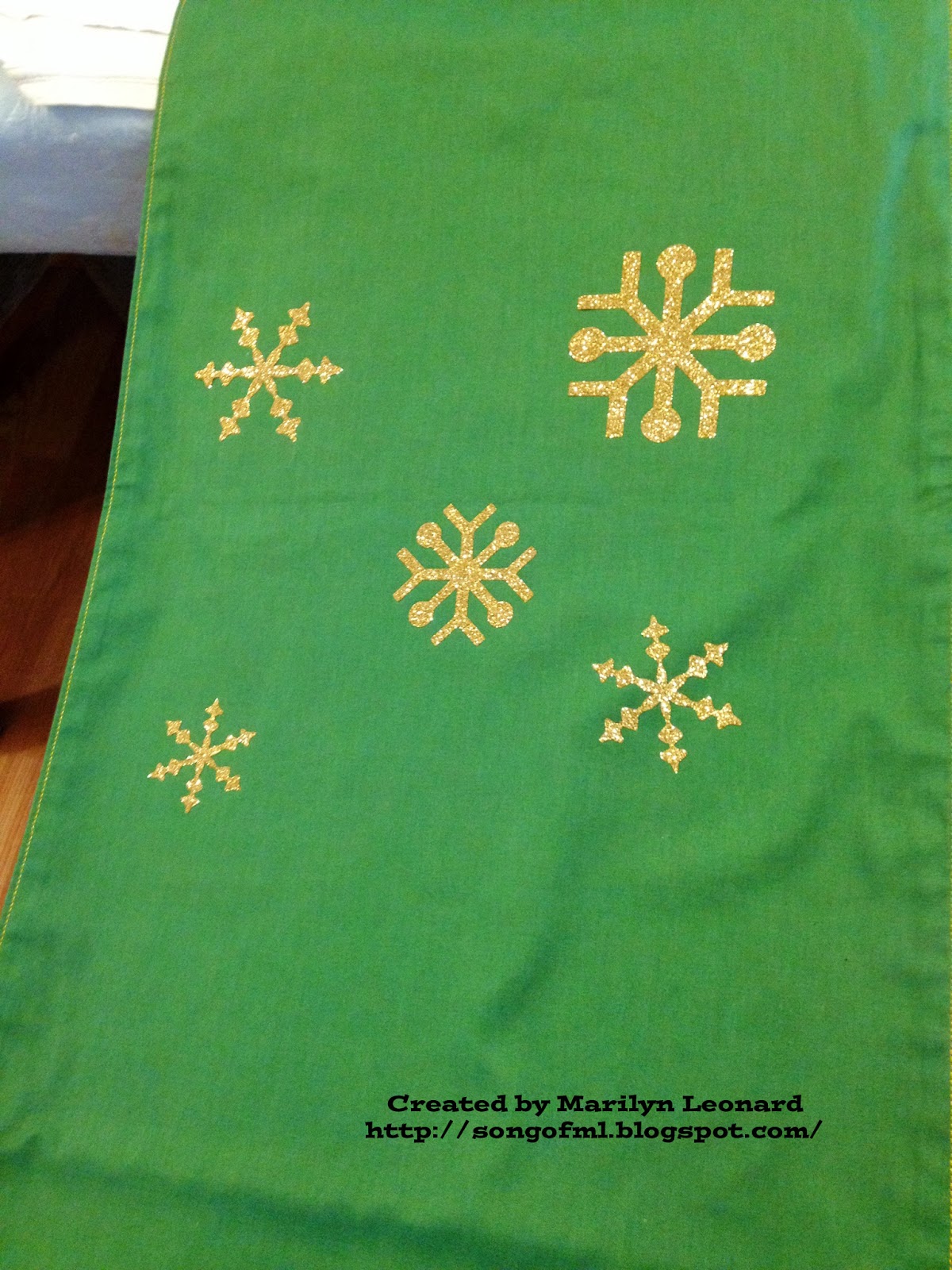~ Marilyn's Crafts ~: Reindeer Table Runner