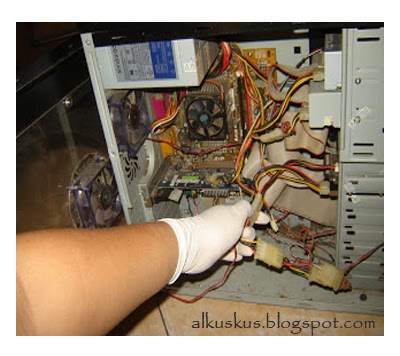 informatics_engineering: CARA MEMBONGKAR DAN MEMASANG KOMPUTER (PC)