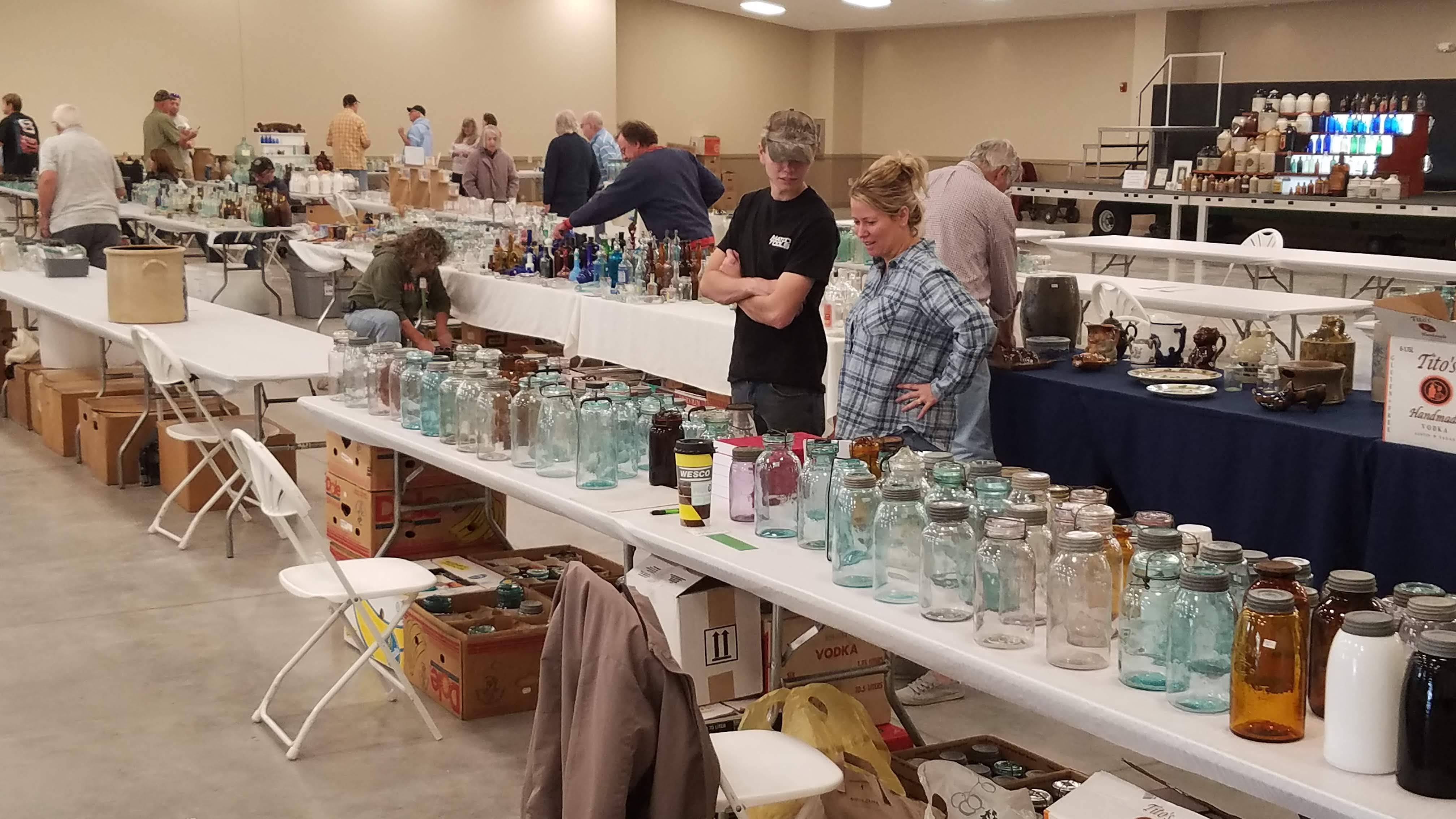 Findlay Bottle Show - Findlay Bottle Club - Ohio - Antique Bottles