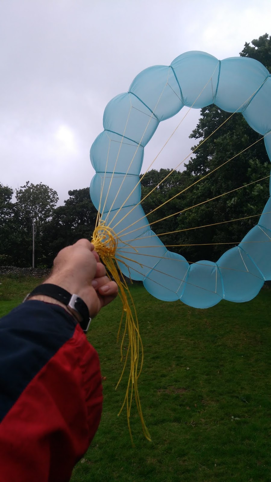 Concretedog: Inflating the DIY 1.5 meter annular parachute.