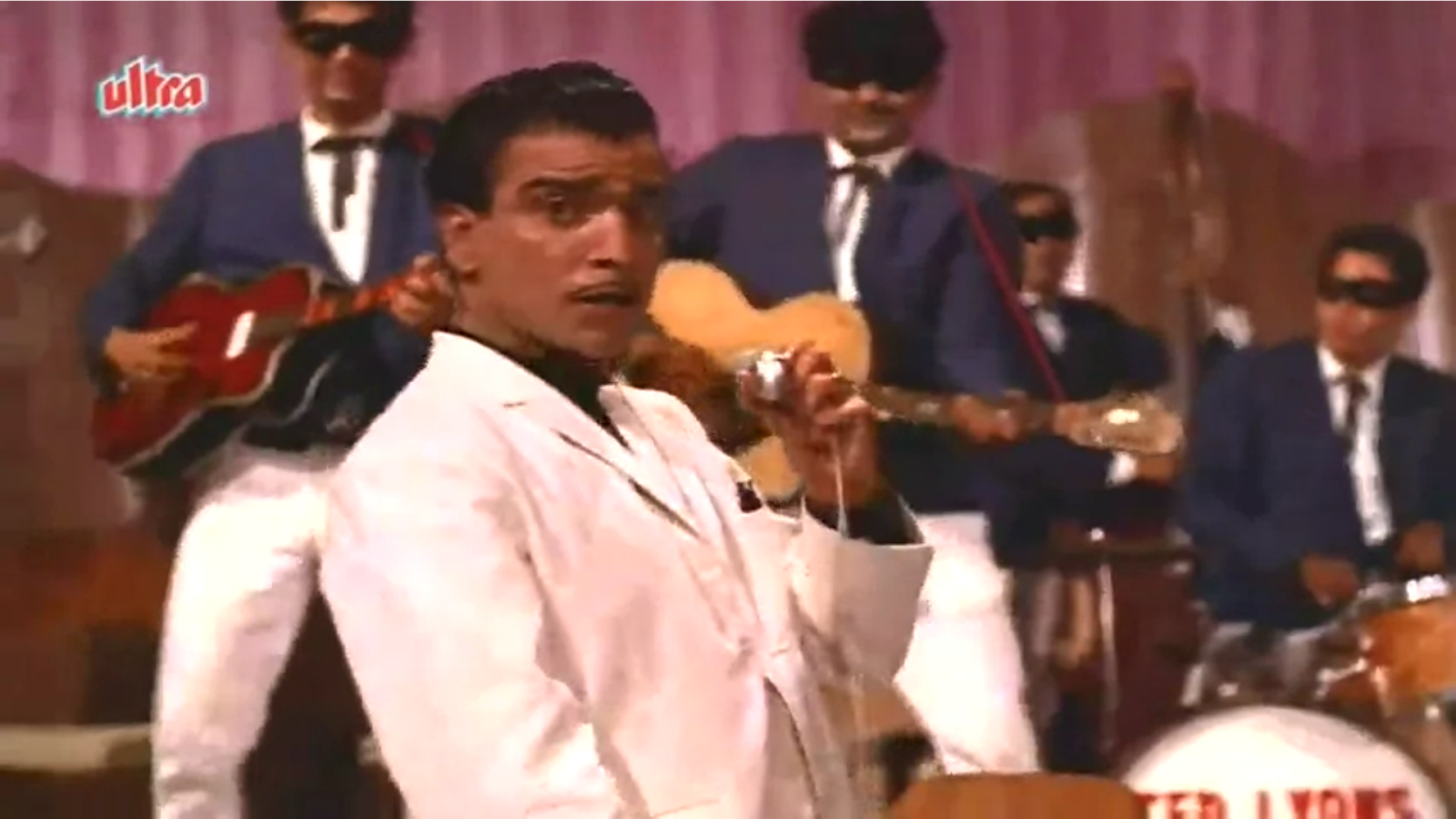 Tarun Bose and the World of Cinema: Gumnaam - My Father's First Colour Film