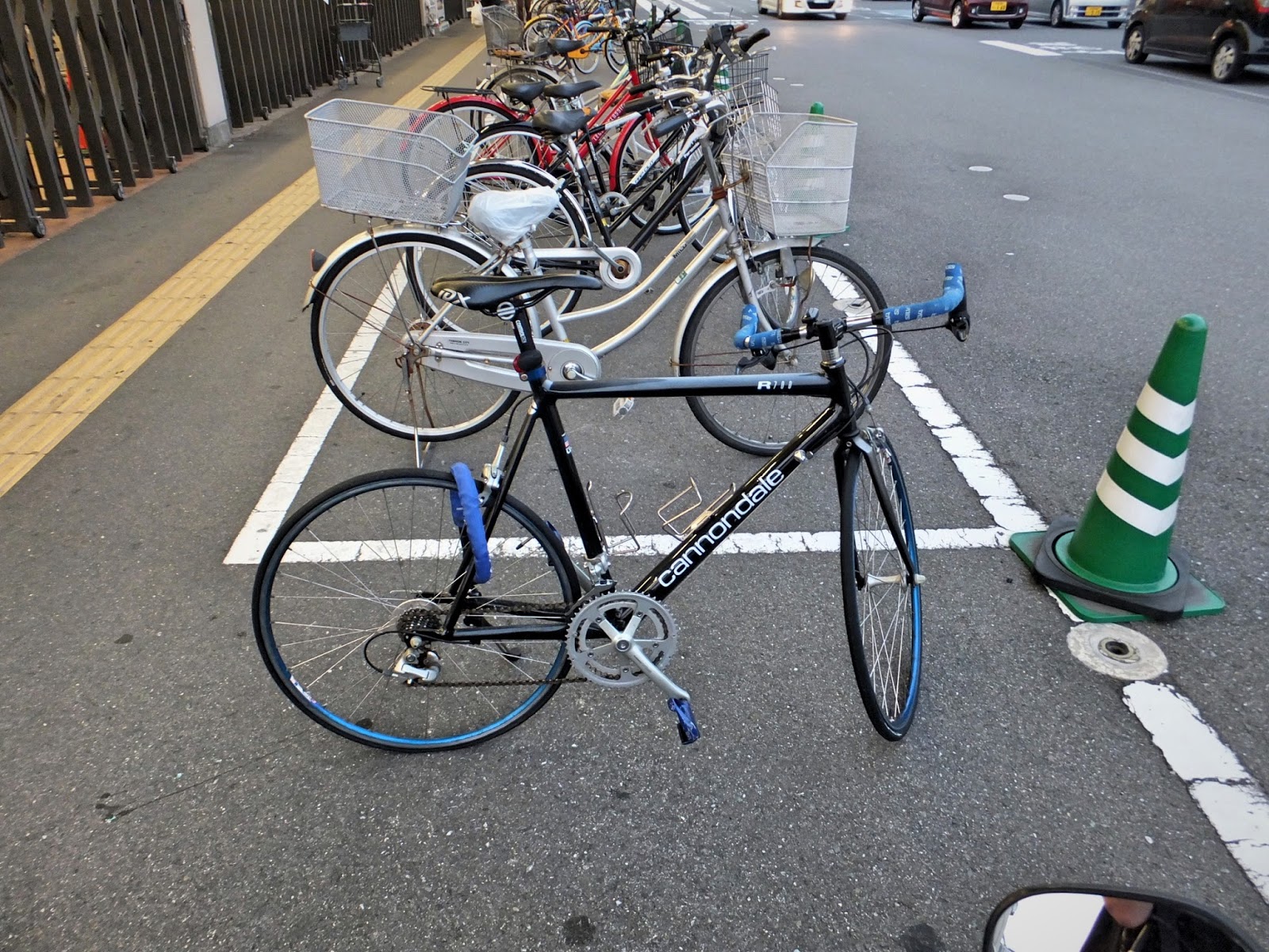 Kinki Cycle: Cannondale R700 Custom