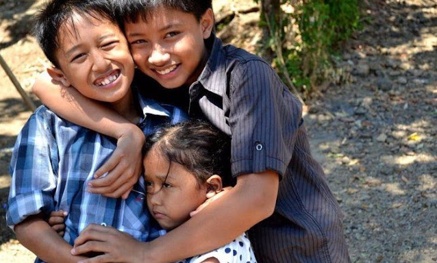 Saudara Kandungmu Adalah Orang Penting Dalam Hidupmu, Jangan Pernah ...