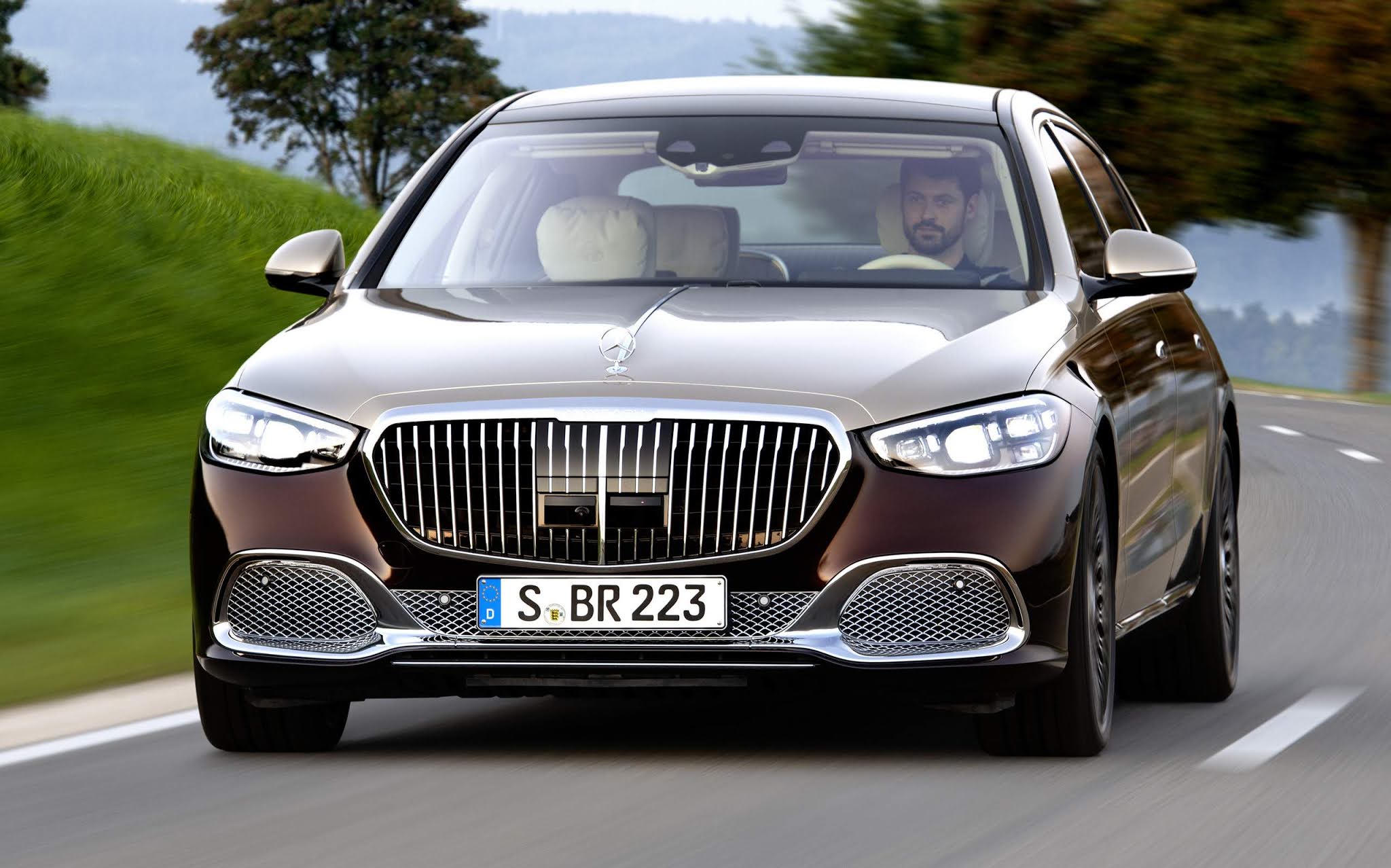 Mercedes-Maybach 2021 revelado como topo de ultra-luxo