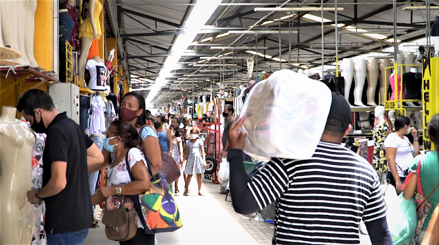 Blog do Moda Center: Moda Center Santa Cruz movimentado na segunda feira de dezembro