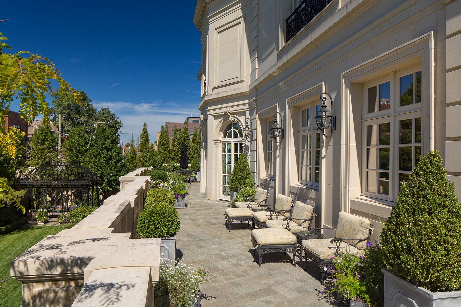 25,000 Square Foot Limestone Urban Mega Mansion In Chicago, IL | THE ...