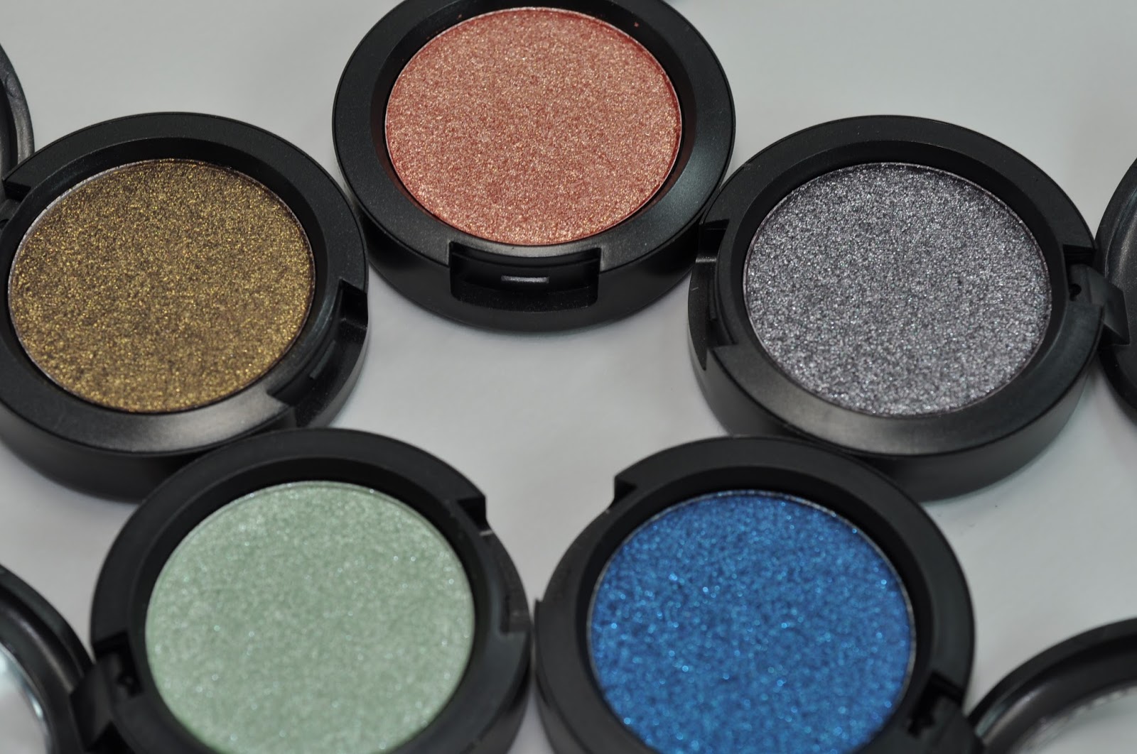 MAC Pressed Pigment Swatches, Review - The Shades Of U