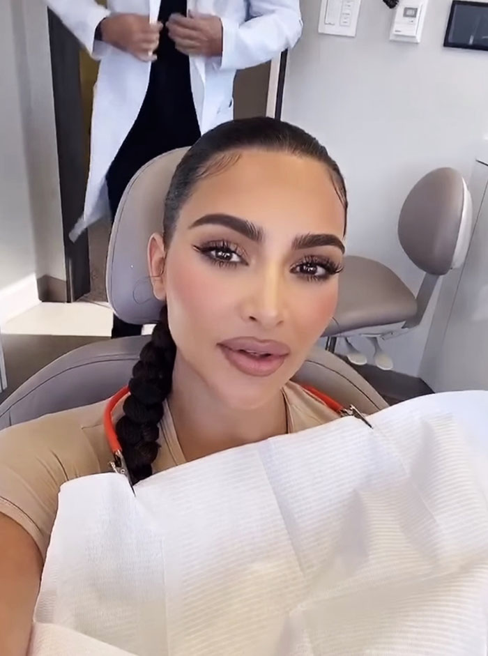 Veneers? Kim Kardashian reveals all about her teeth Veneers? Kim Kardashian reveals all about her teeth
