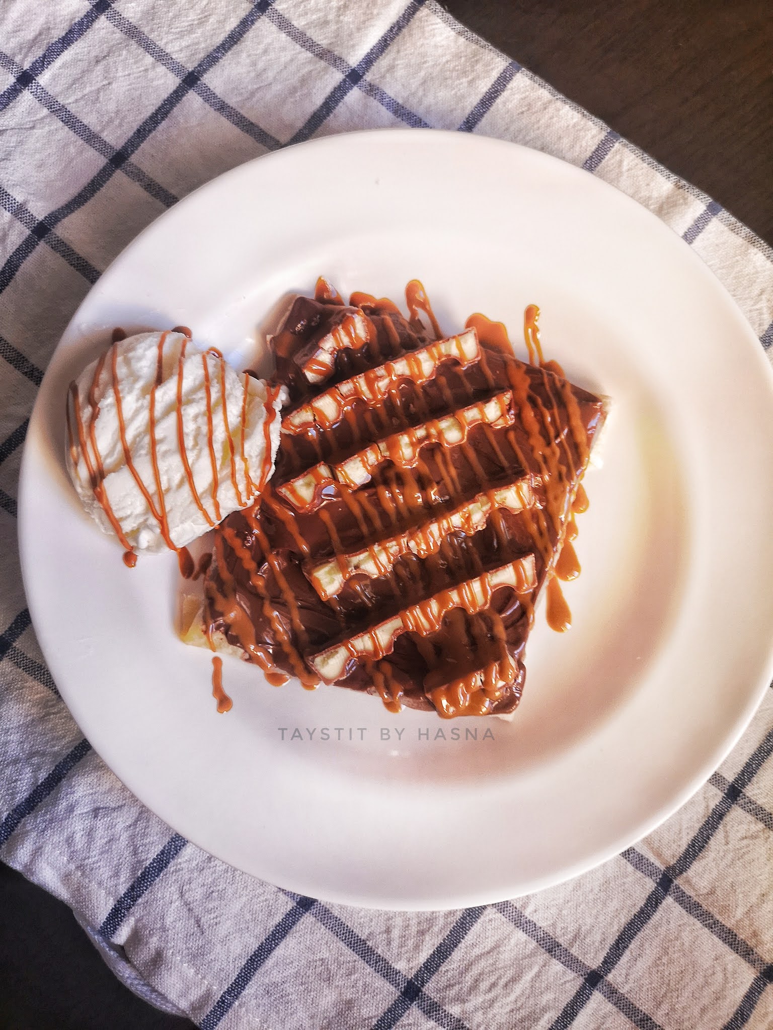 Taystit by Hasna: Kinder Chocolate Crepe with Nutella and Biscoff drizzle