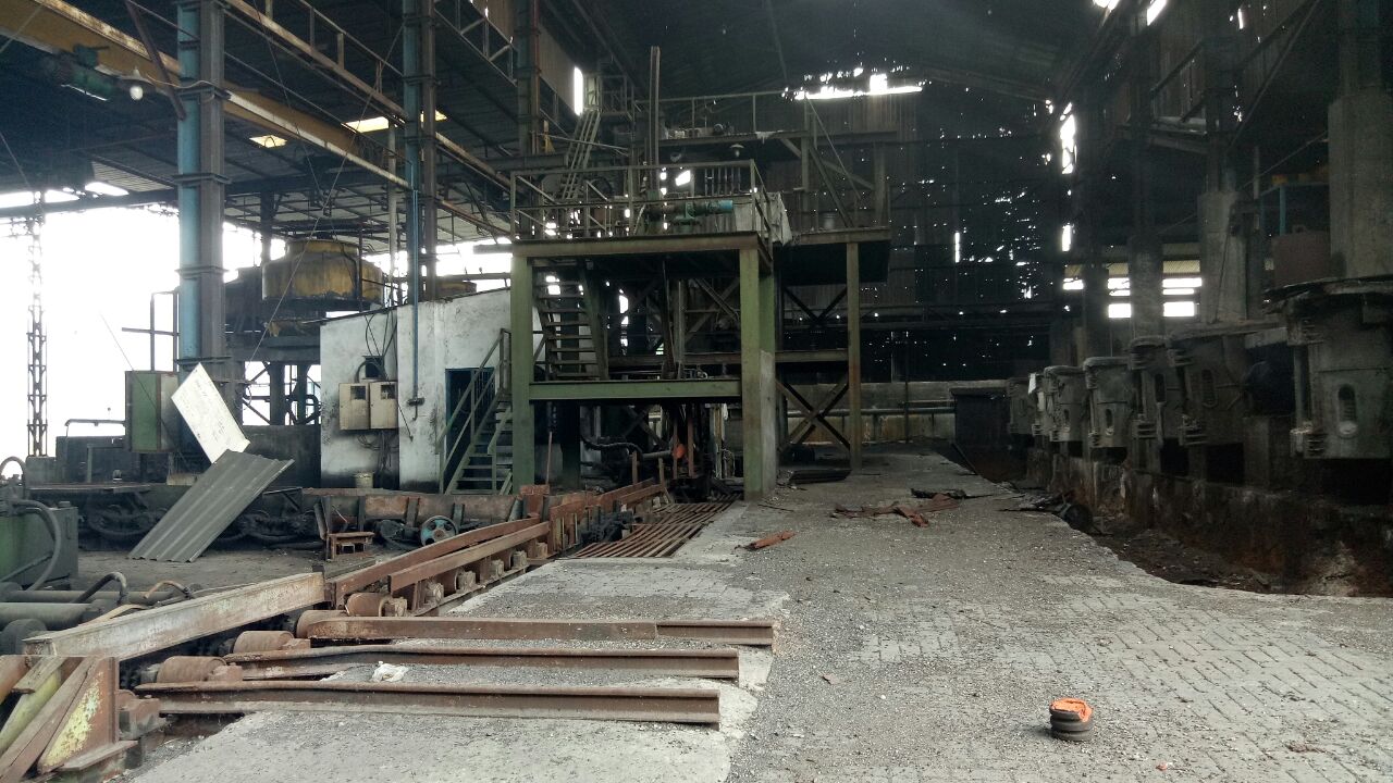 PABRIK BESI di Raya Karang Andong - Gresik