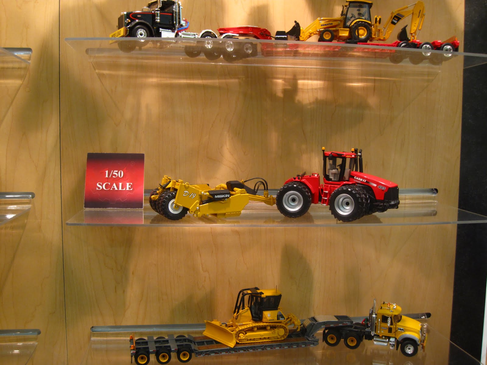 Zac's Tractors: 2010 National Farm Toy Show Pictures