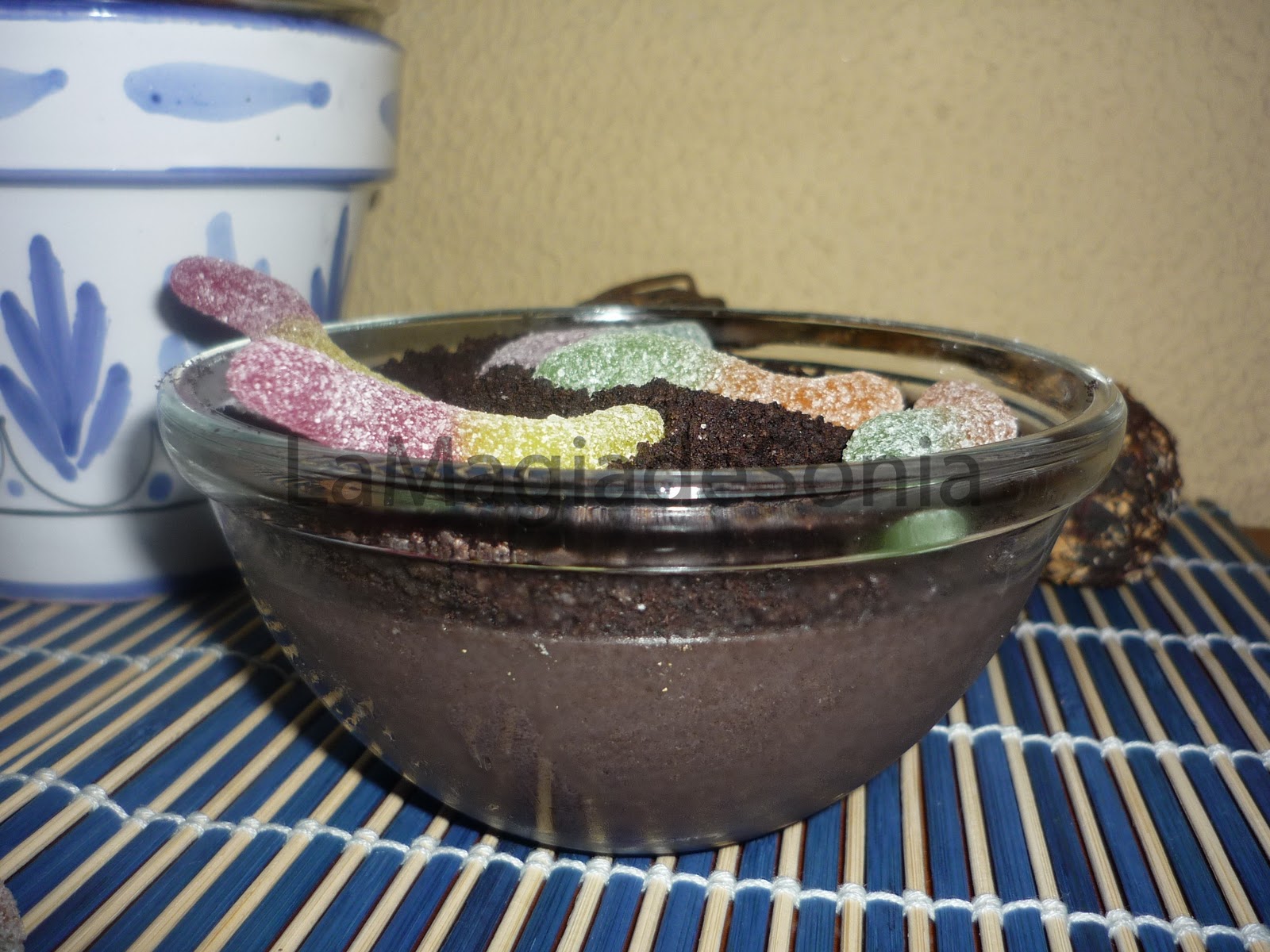 La Magia de Sonia: Macetas de Fango y Arena Con Gusanos.