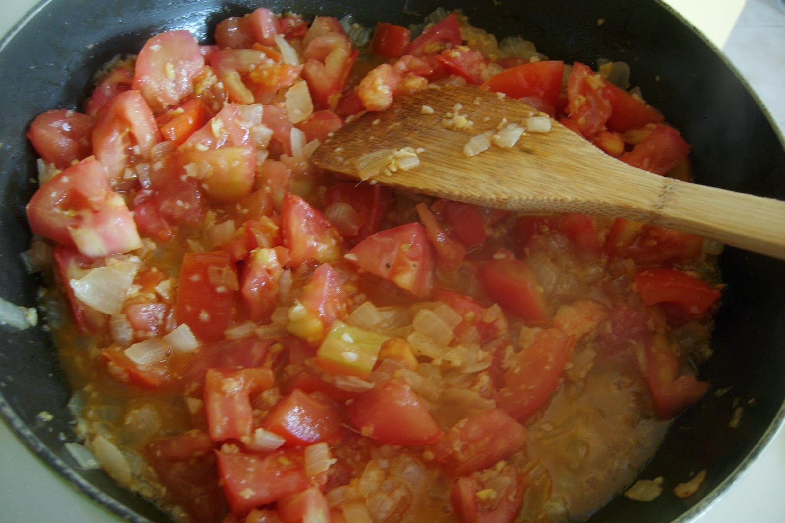 The Experimental Alchemist: Akoho sy Voanio: Chicken in Coconut Milk