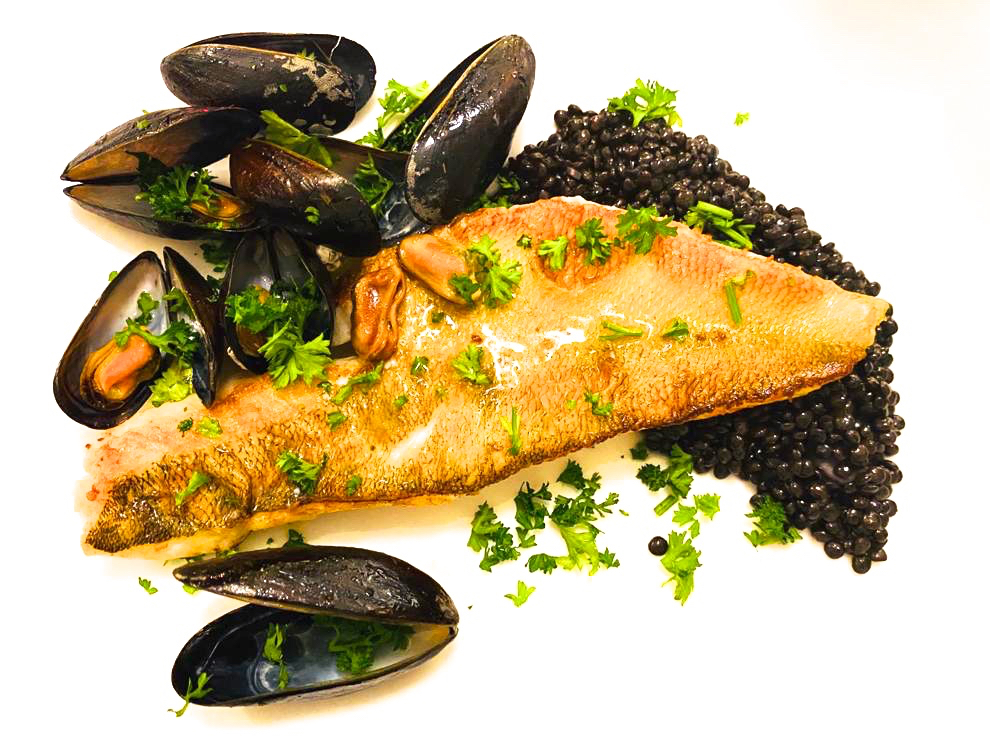 Blond Kitchen: Kuhaa simpukkakastikkeella