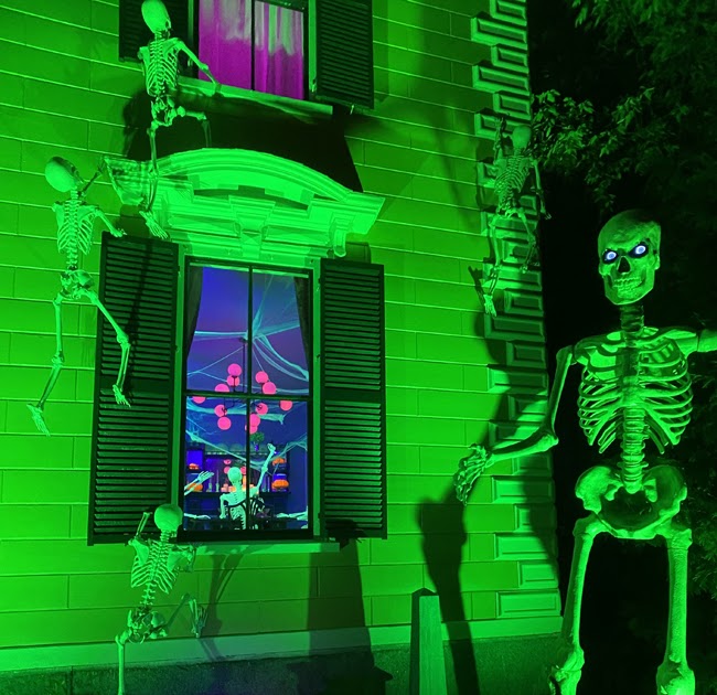 MARTHA MOMENTS: Purely Salem, Purely Halloween