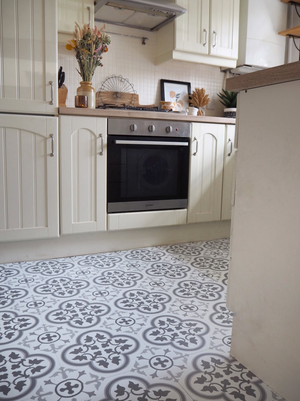 How to lay vinyl floor tiles & revamp a tired kitchen | Dove Cottage