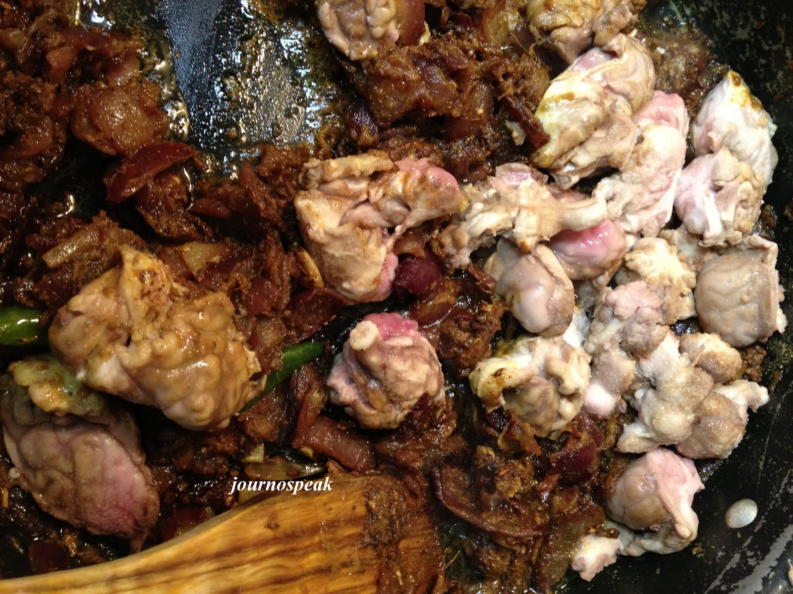 BHEJA FRY : CURRIED GOAT BRAINS - JOURNOSPEAK