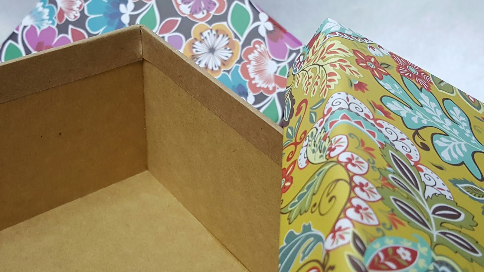 Singapore Gift Boxes: Peranakan Nonya themed square boxes