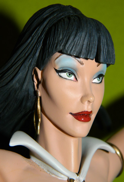 Hot Toys / Sideshow Collectibles - Escala 1/6: Sideshow Vampirella ...