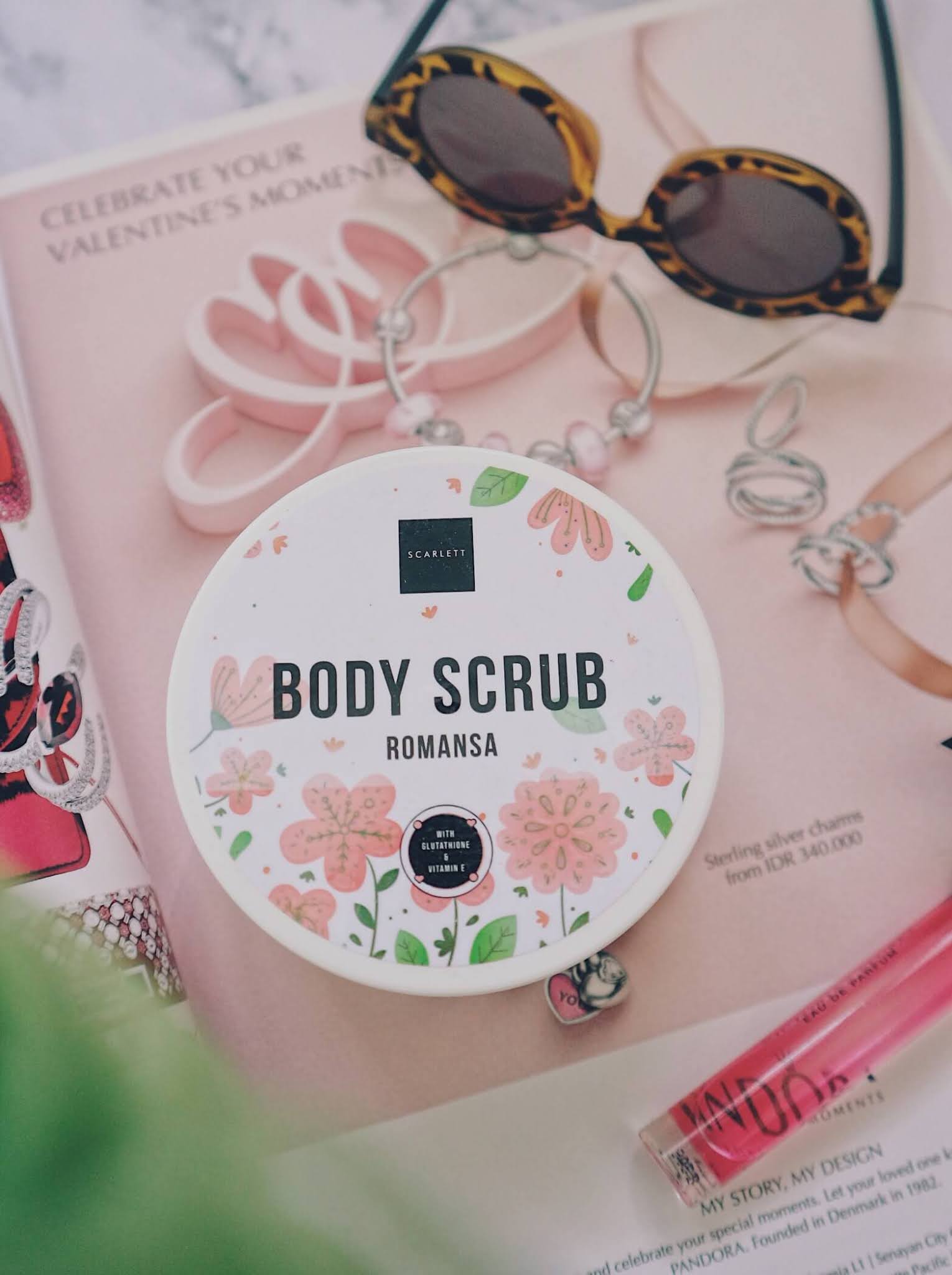 Review Scarlett Whitening Body Scrub, Shower Scrub, dan Body Lotion ...