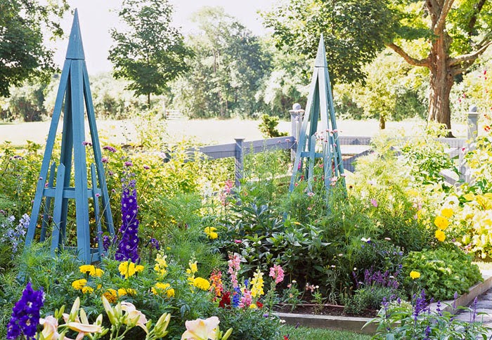 La Maison Boheme: Make Your Own Garden Structures