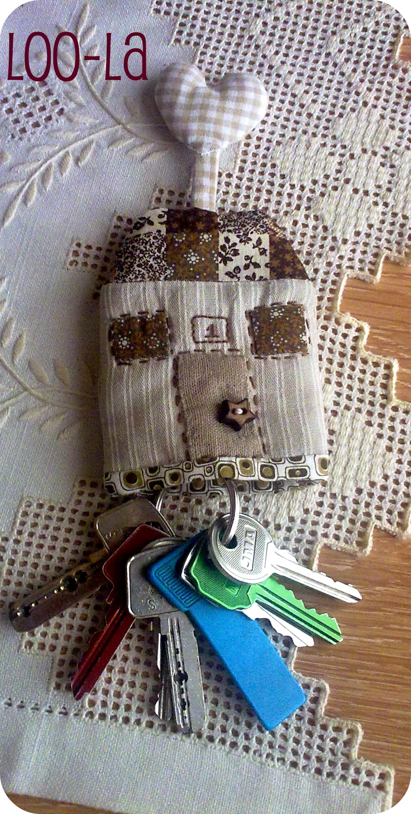 Coca-Lola patch: LLavero casita