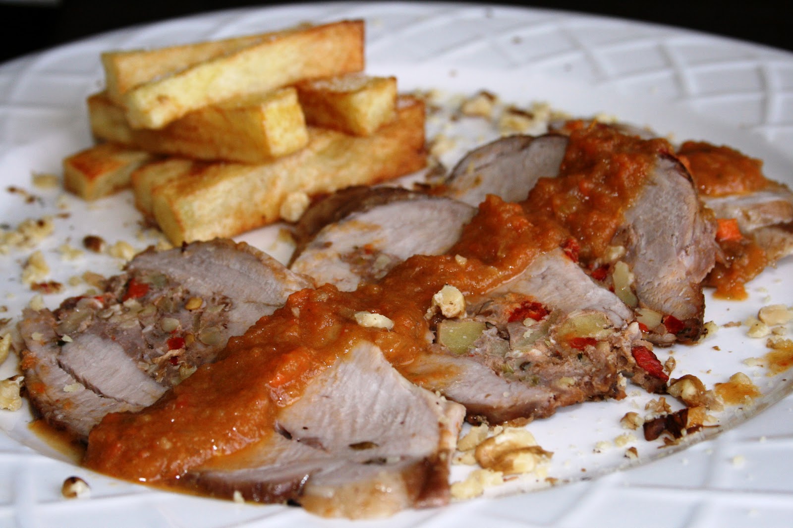 Aprendiendo a Cocinar: SOLOMILLO DE CERDO RELLENO DE MANZANA Y NUECES