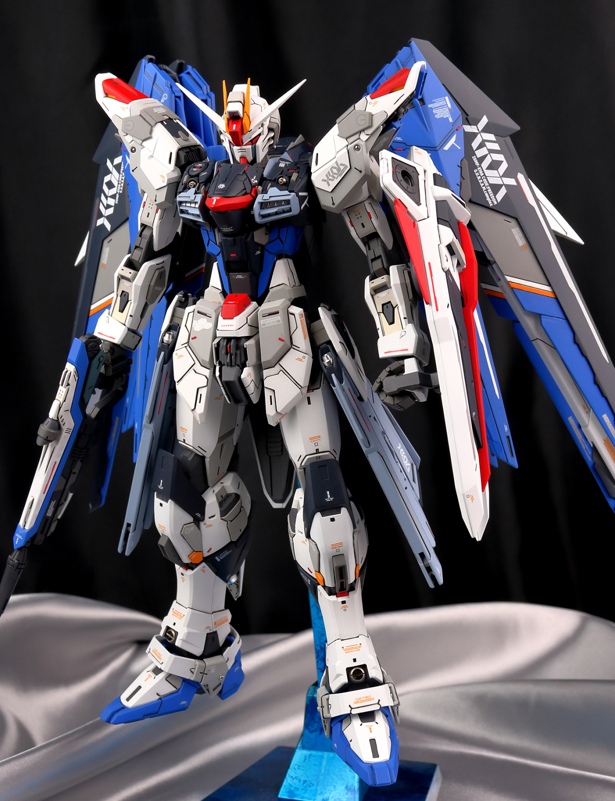 GUNDAM GUY: MG 1/100 Freedom Gundam Ver. 2.0 - Customized Build